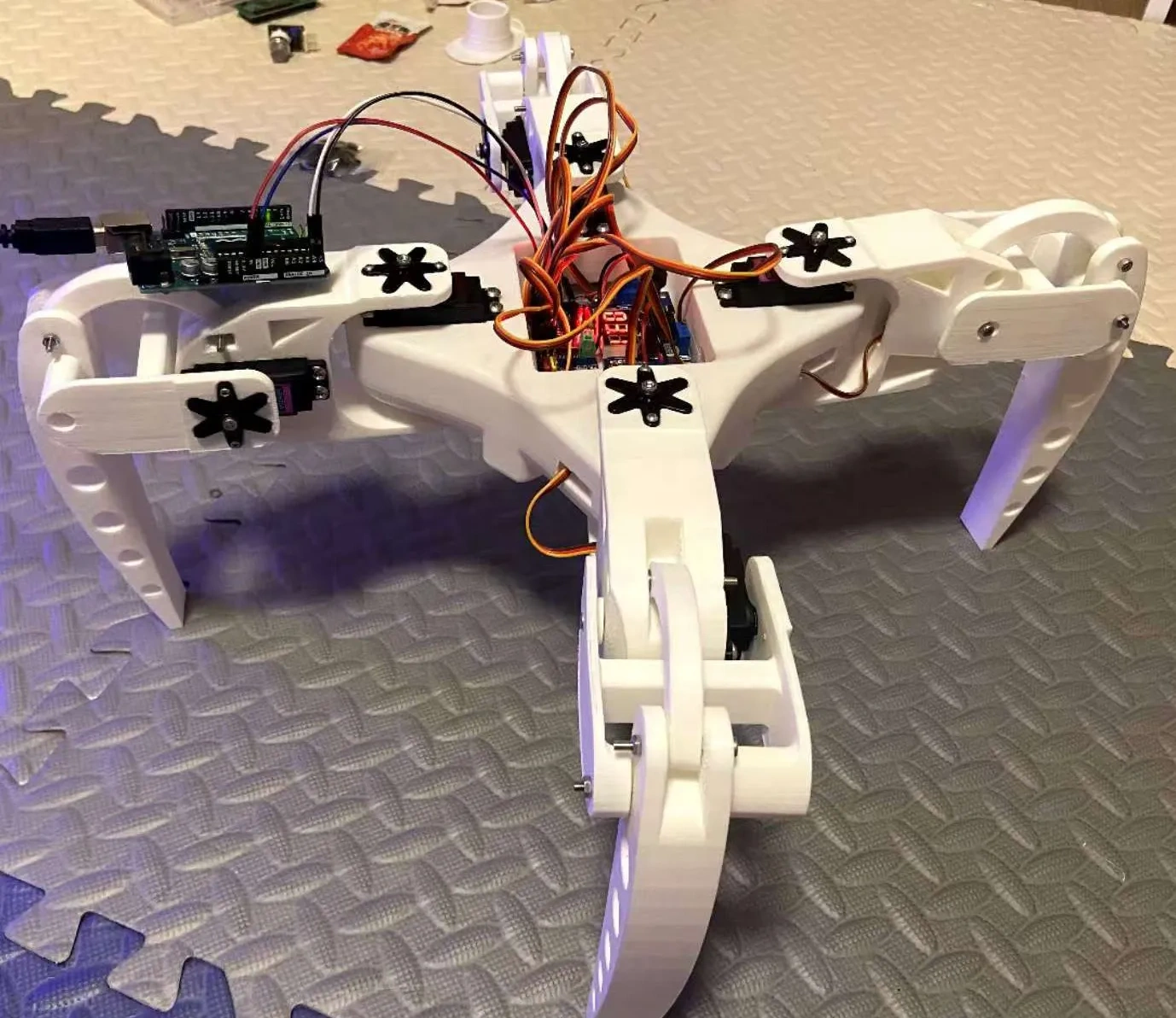 Robot araña cuadrúpedo por Maker-Lin MakerWorld: Descarga Modelos 3D Gratuitos