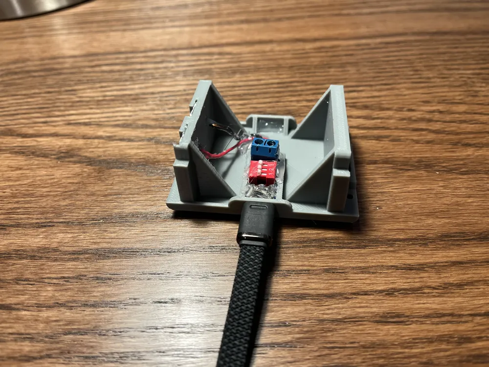 Convertitore USB-C Iego Powered-Up - Free 3D Print Model - MakerWorld