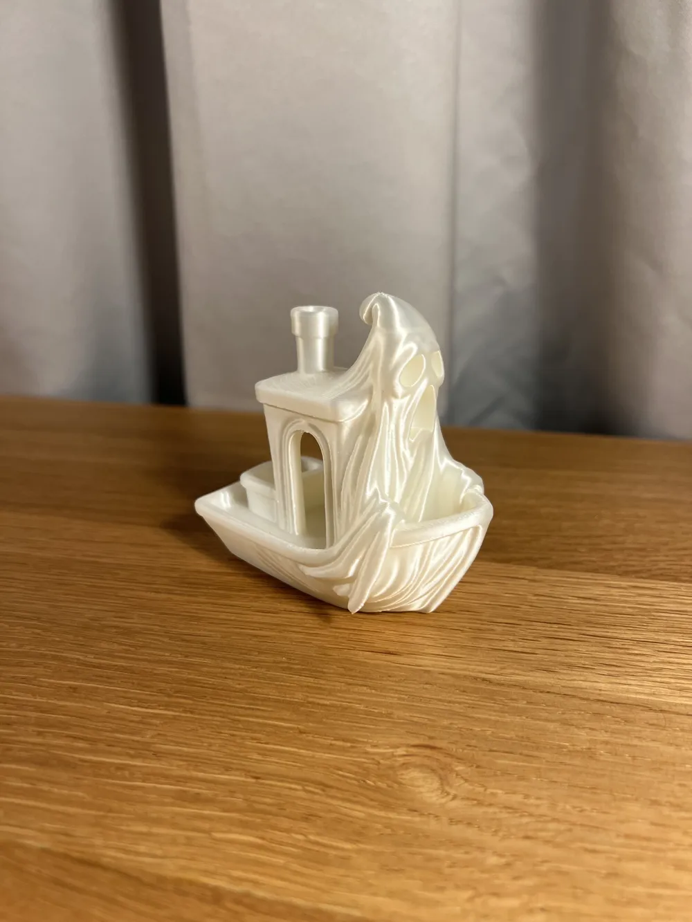 Ghost Benchy - Free 3D Print Model - MakerWorld