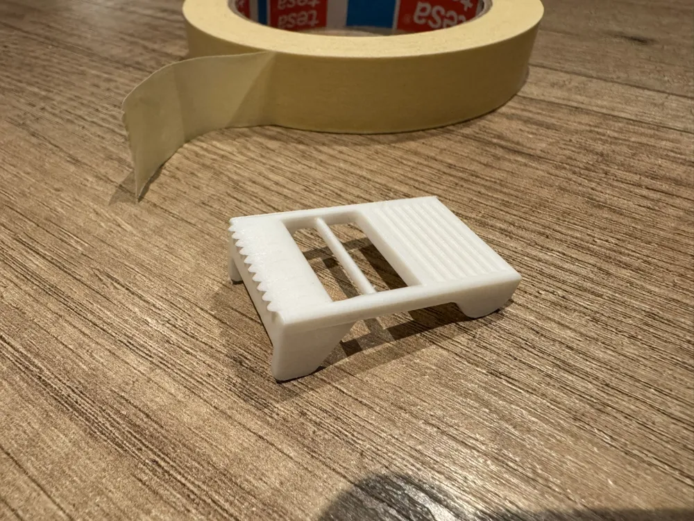 Masking tape cutter - small and easy! by rafbanaan - MakerWorld