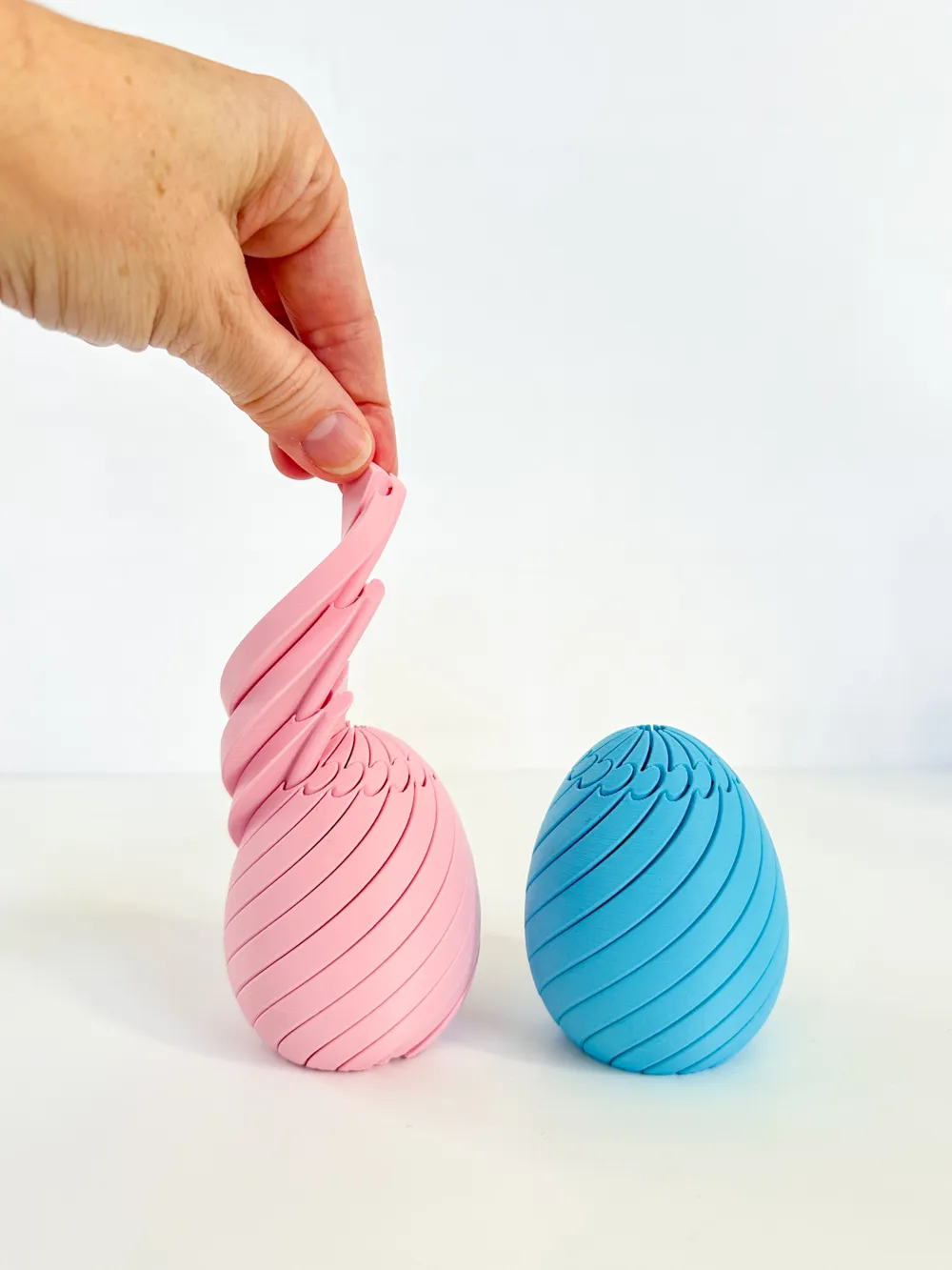 Slippery Egg Fidget - Free 3D Print Model - MakerWorld