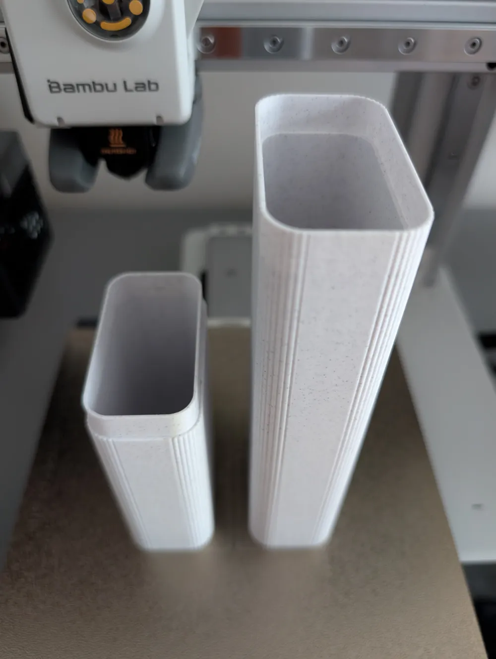 Estuche de cubiertos con tapa vertical por TheBasqueMaker MakerWorld: Descarga Modelos 3D Gratuitos