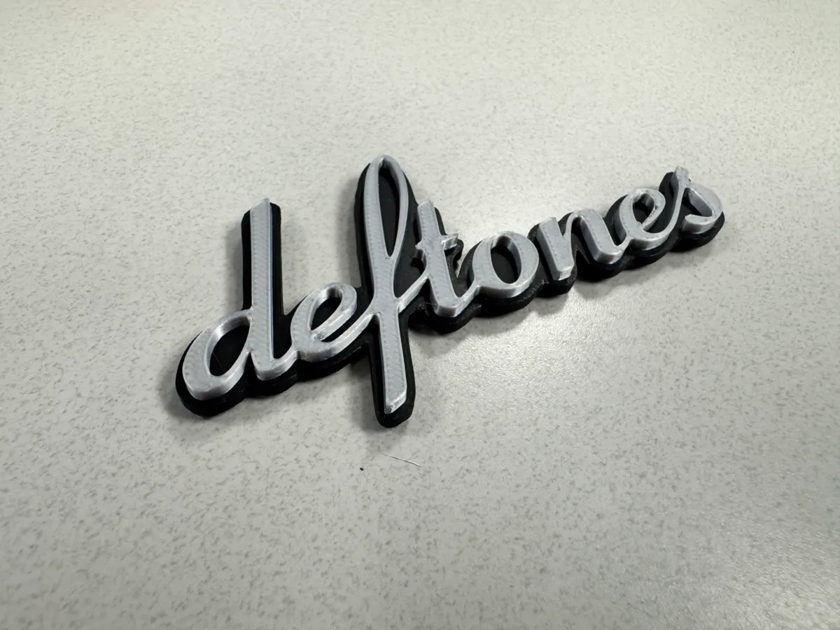 Deftones 乐队名称标志 - 免费 3D 打印模型 - MakerWorld