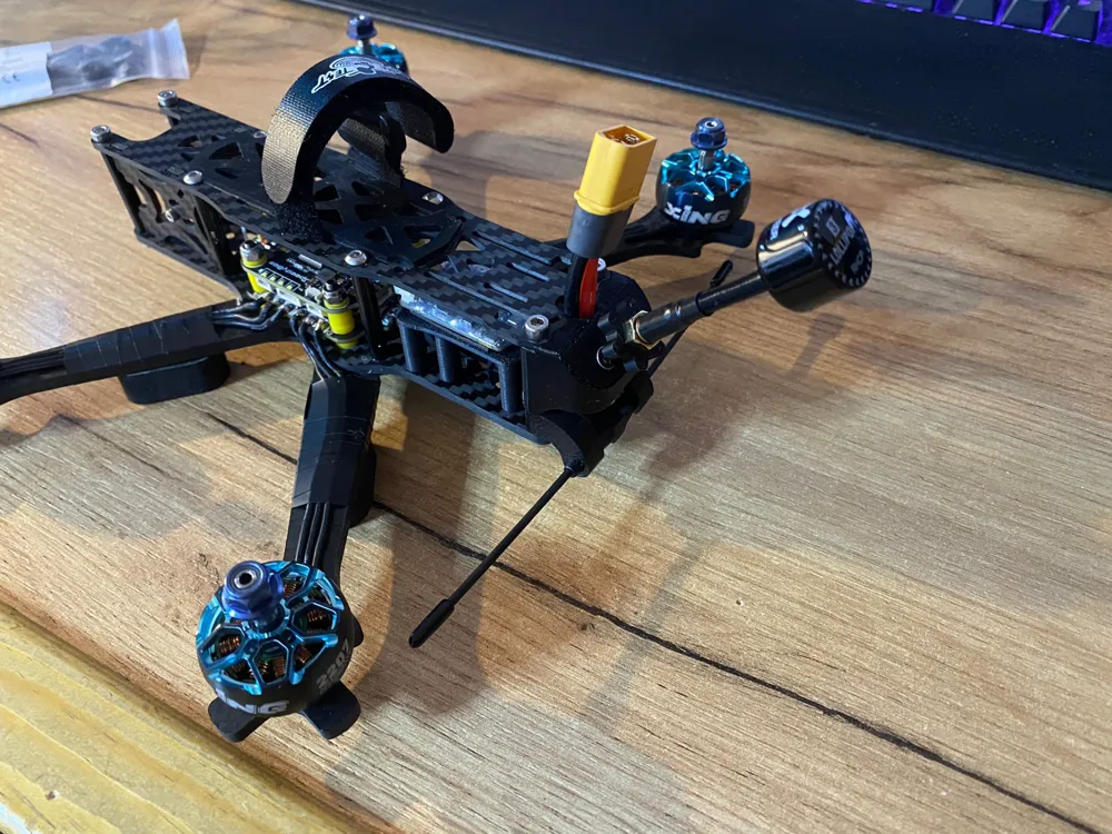 TBS Source One HD 5 VTX Antenna Holder by kollerrobin6 - MakerWorld