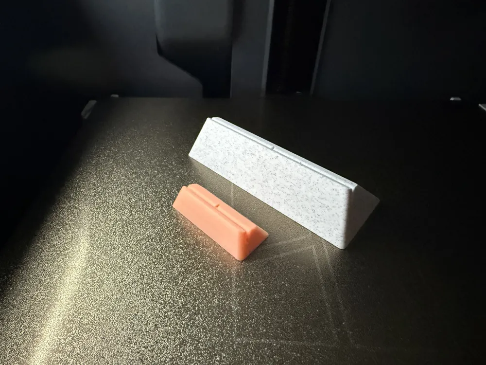 Parametric Make My Sign holder - Free 3D Print Model - MakerWorld