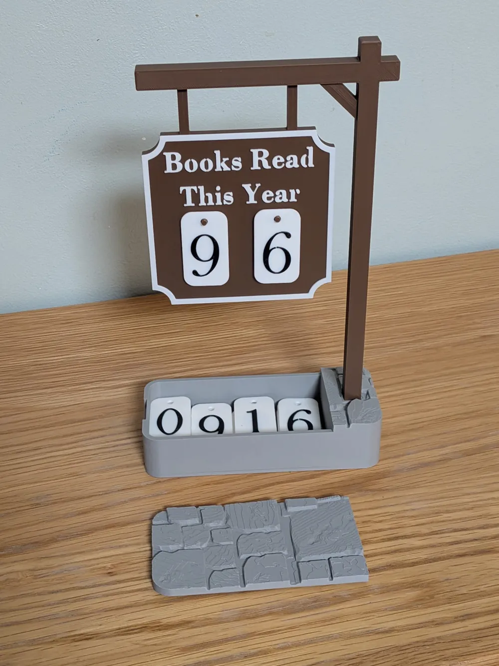 Books Read This Year - Hanging Sign Post - Free 3D Print Model - MakerWorld