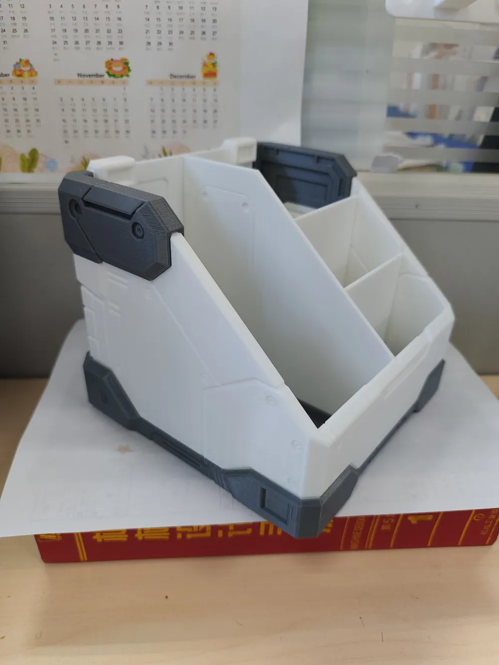 Gundam Style Desktop Organizer (no AMS needed) - Free 3D Print Model ...