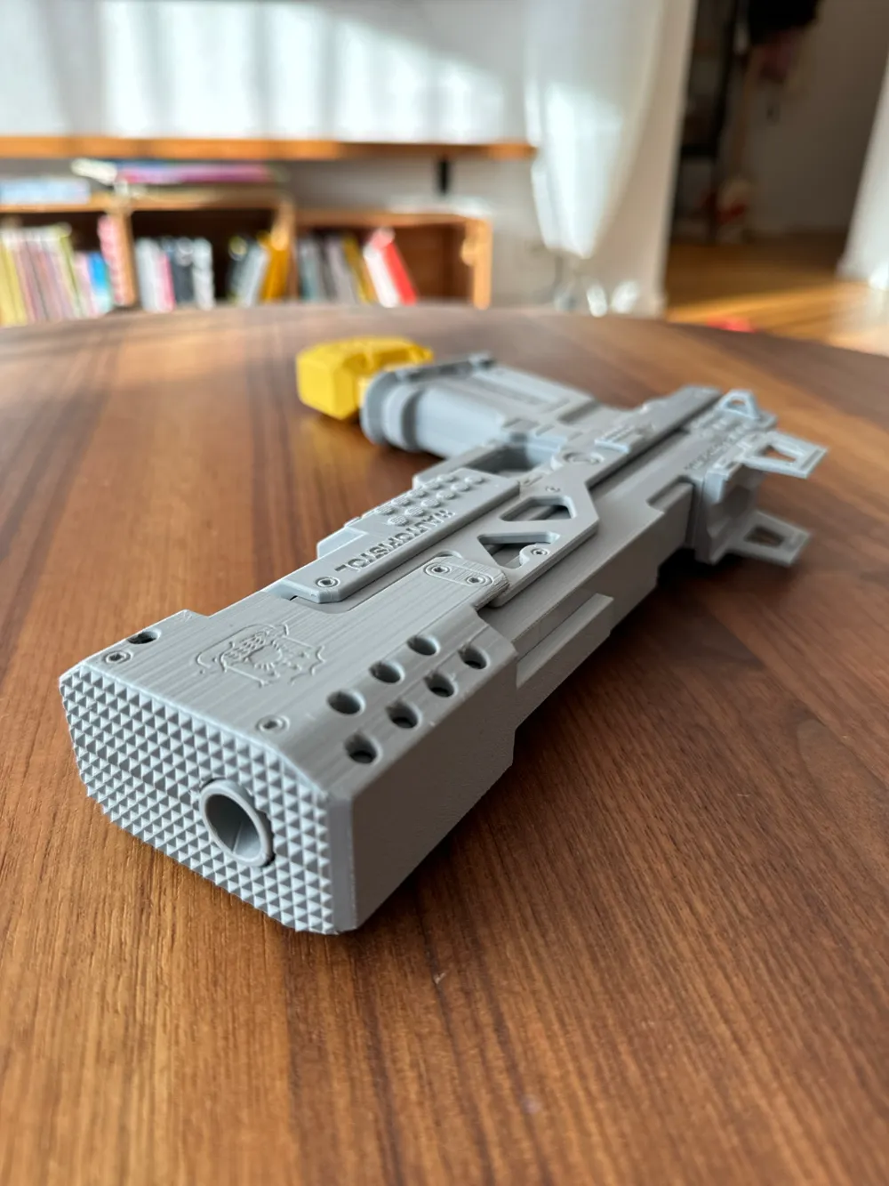 Apex Legends RE-45 自动手枪 来自 3dwb MakerWorld：免费下载 3D 模型