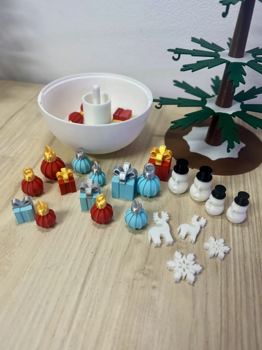 Christmas Tree Balance game - Free 3D Print Model - MakerWorld