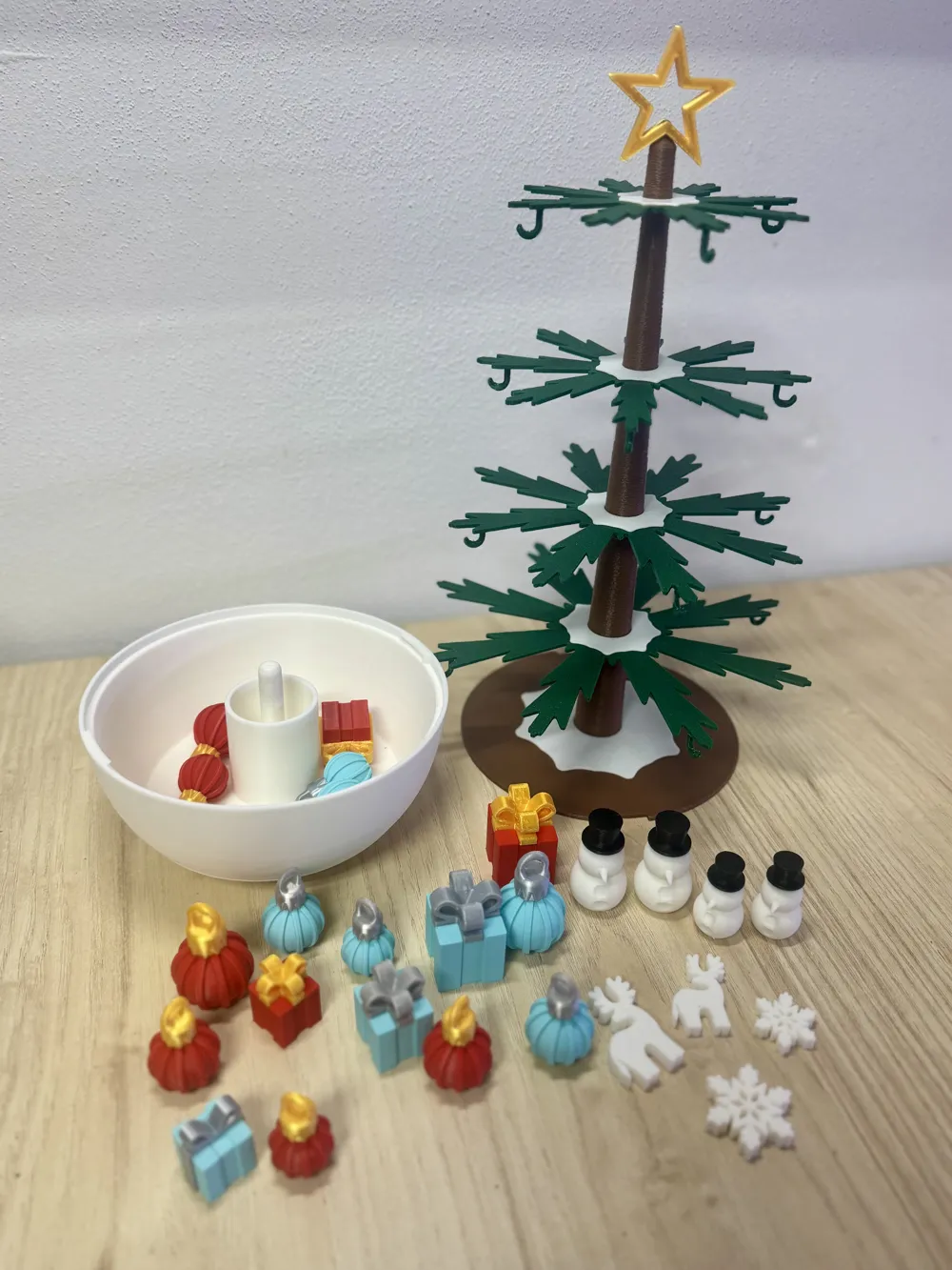 Christmas Tree Balance game - Free 3D Print Model - MakerWorld