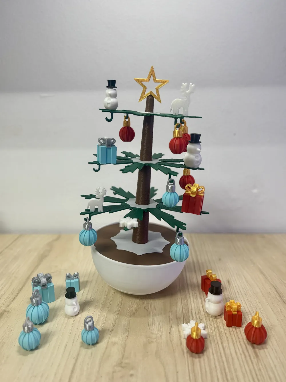 Christmas Tree Balance game - Free 3D Print Model - MakerWorld