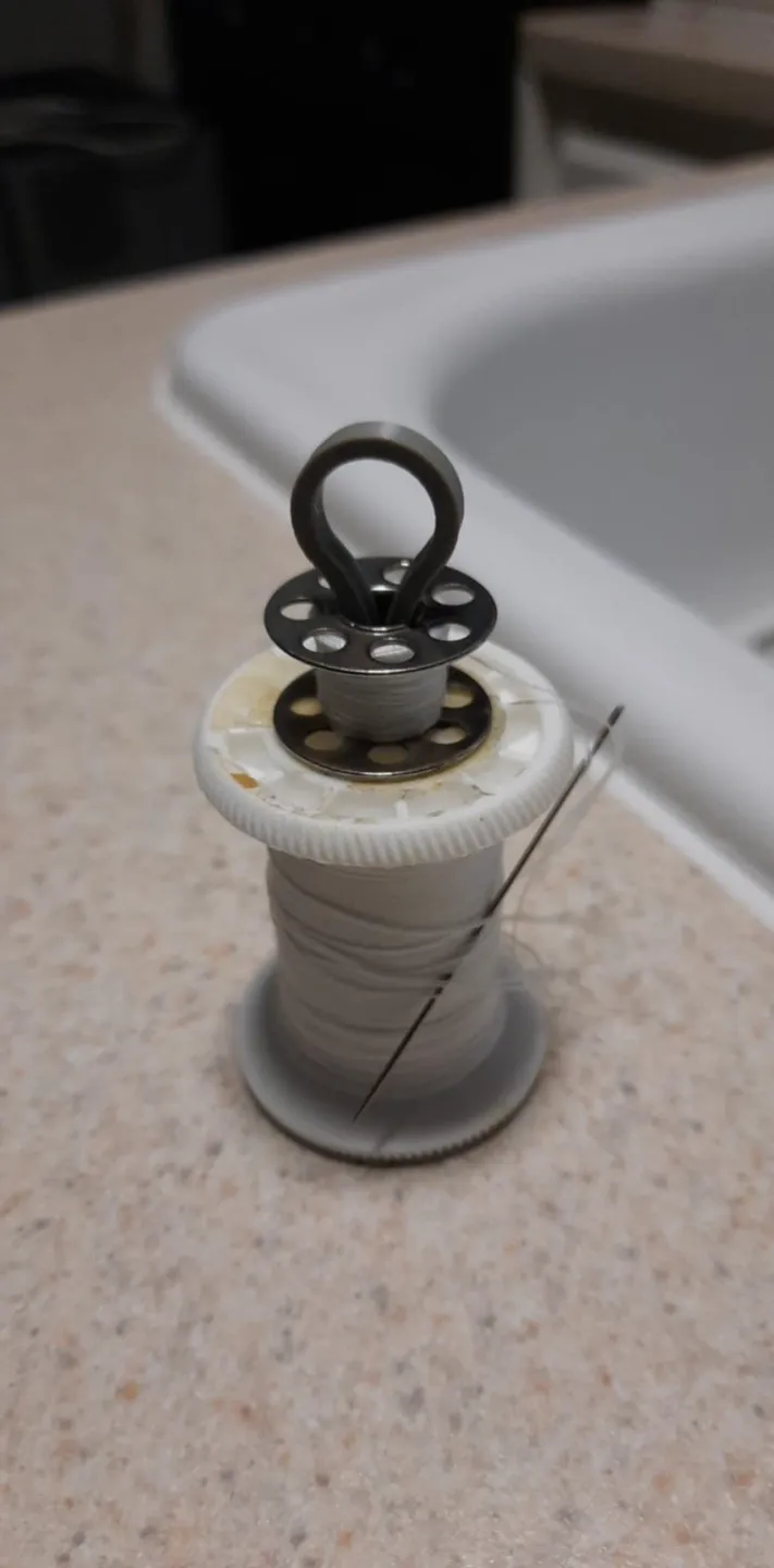 Bobbin Thread Holder Spool Organizing Clip - Free 3D Print Model ...