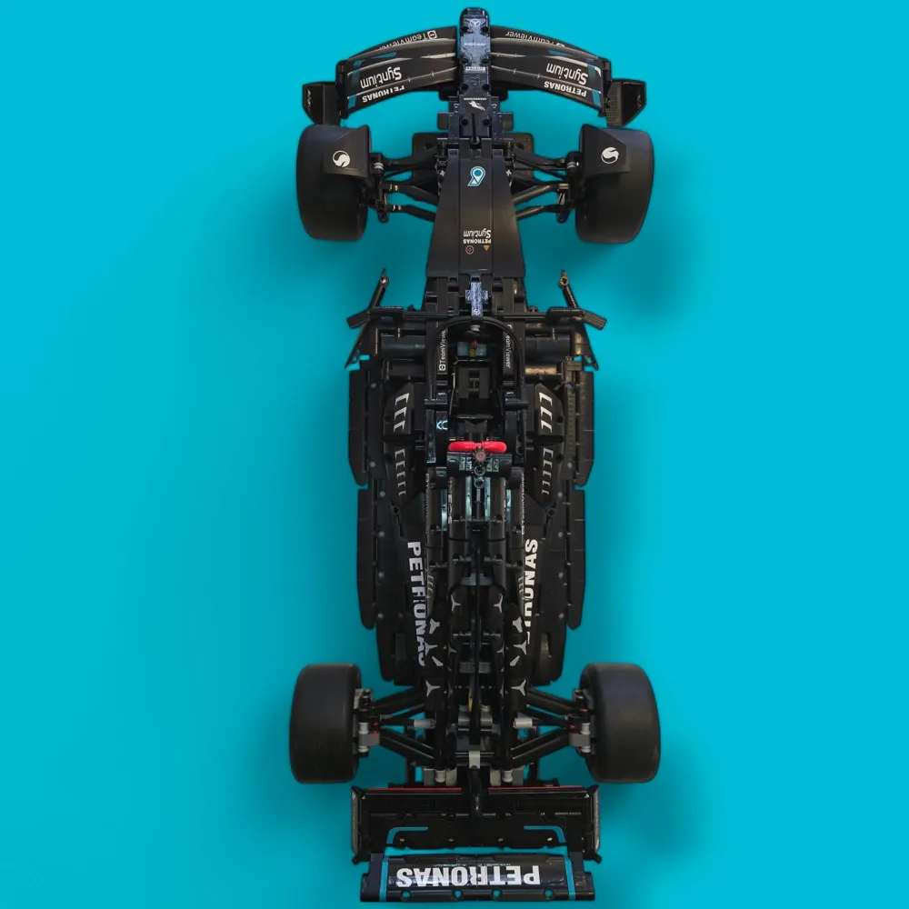 Soporte de pared para Technic Mercedes-AMG F1 W14 E 42171 por MoranQ.pl MakerWorld: Descarga ...