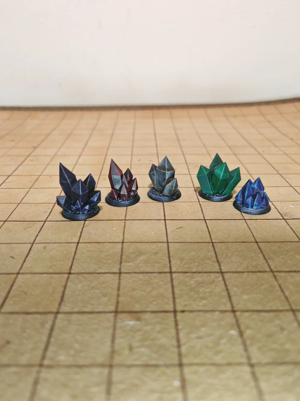 Crystals on bases for DnD , Board Game, Diorama - Free 3D Print Model ...