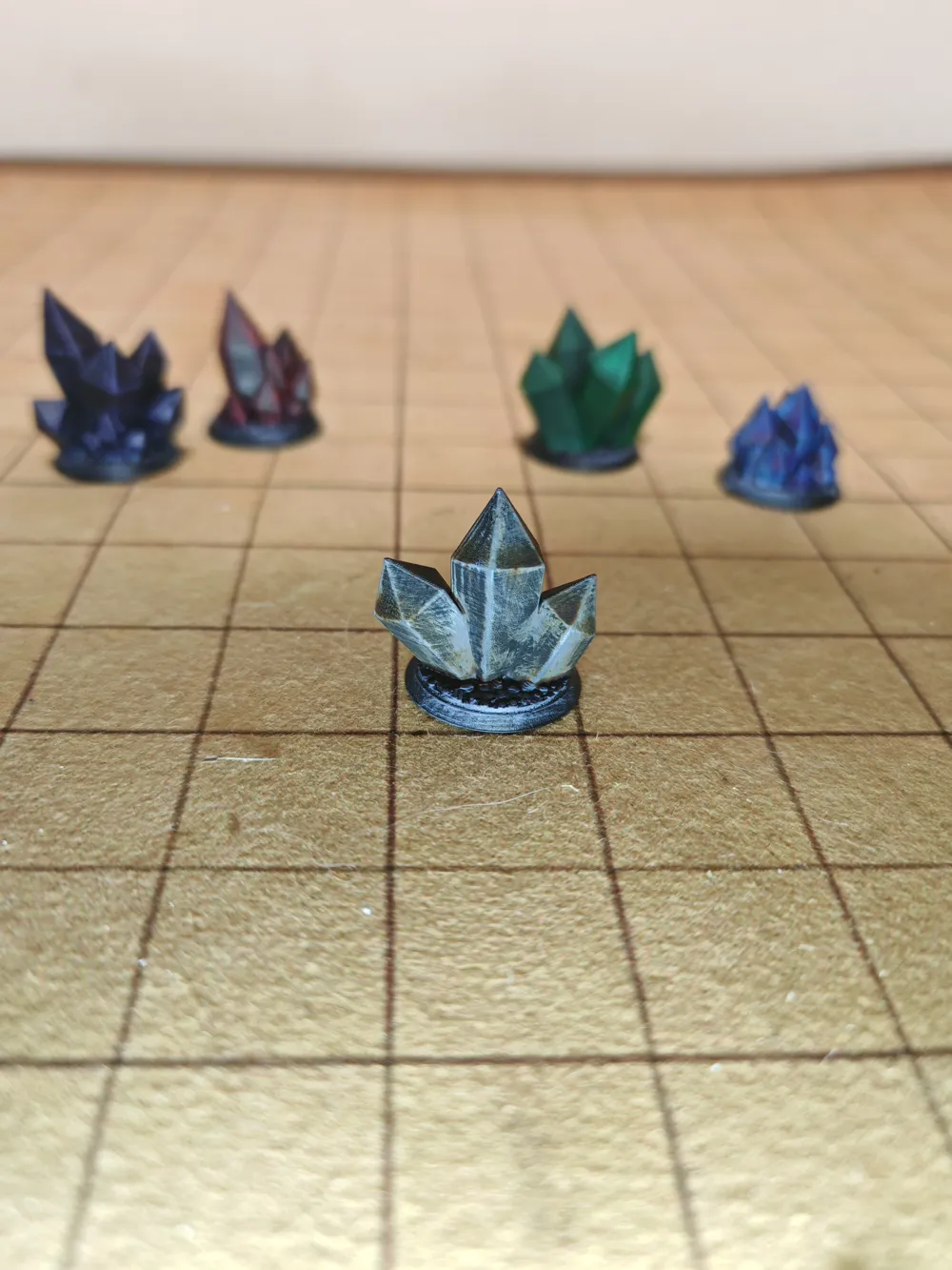 Crystals on bases for DnD , Board Game, Diorama - Free 3D Print Model ...