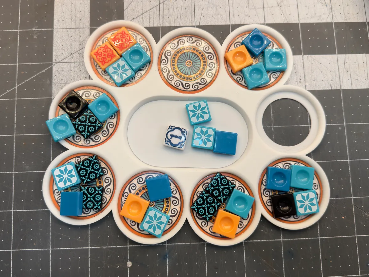 Azul Mini Board game circle tile holder - Free 3D Print Model - MakerWorld