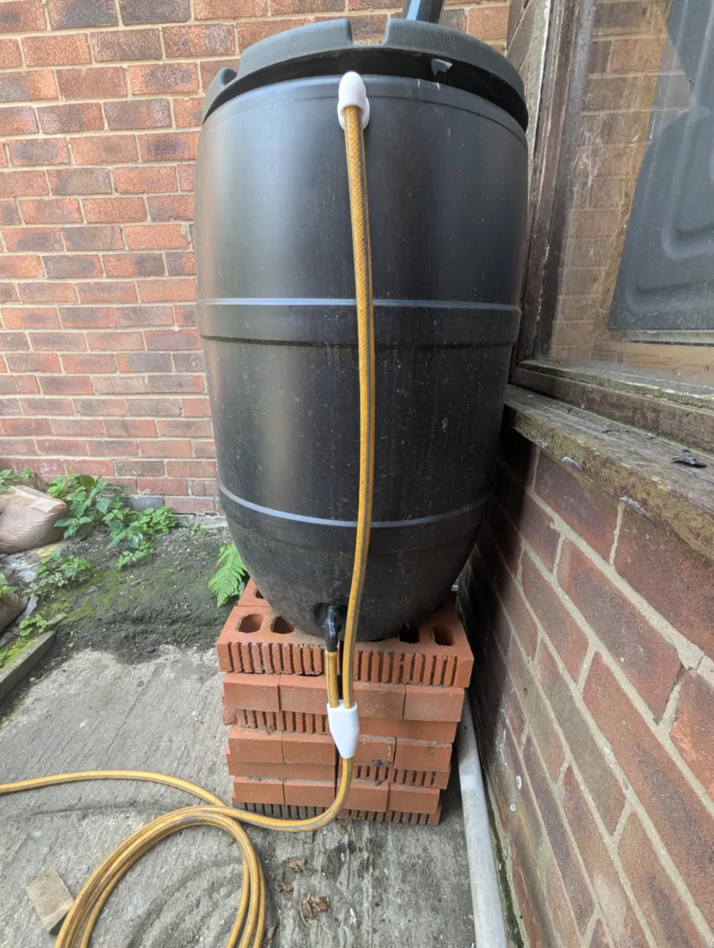 Barrel overflow and pipe splitter by Nagyjopek MakerWorld: Download ...