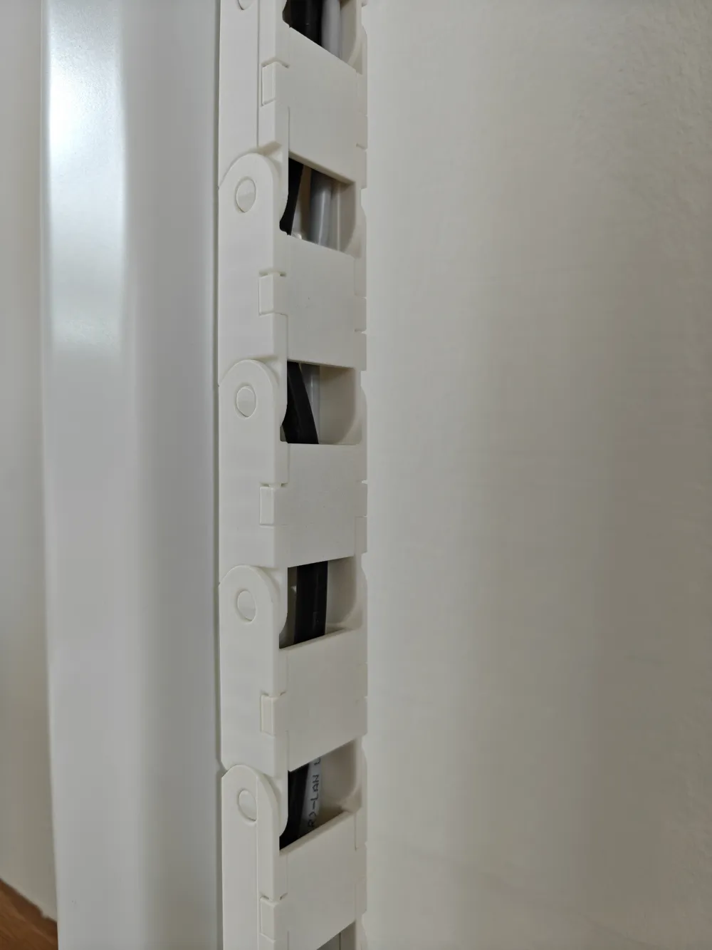 Magnetic standing desk cable chain by user_2590324667 MakerWorld ...