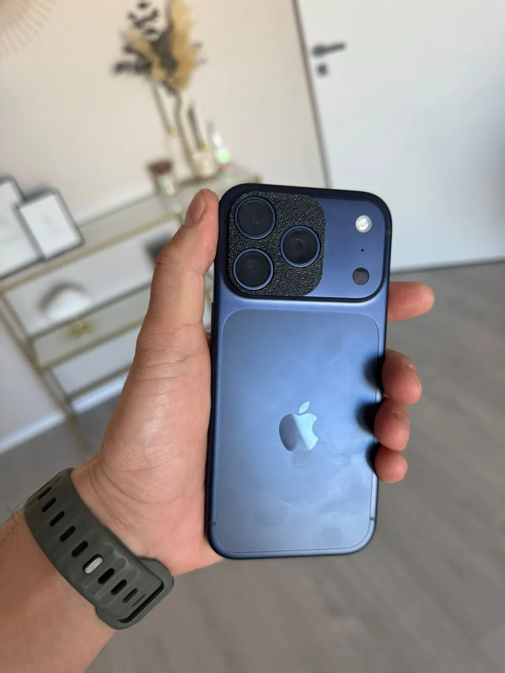 Iphone 17 PRO camera dust cover - Free 3D Print Model - MakerWorld