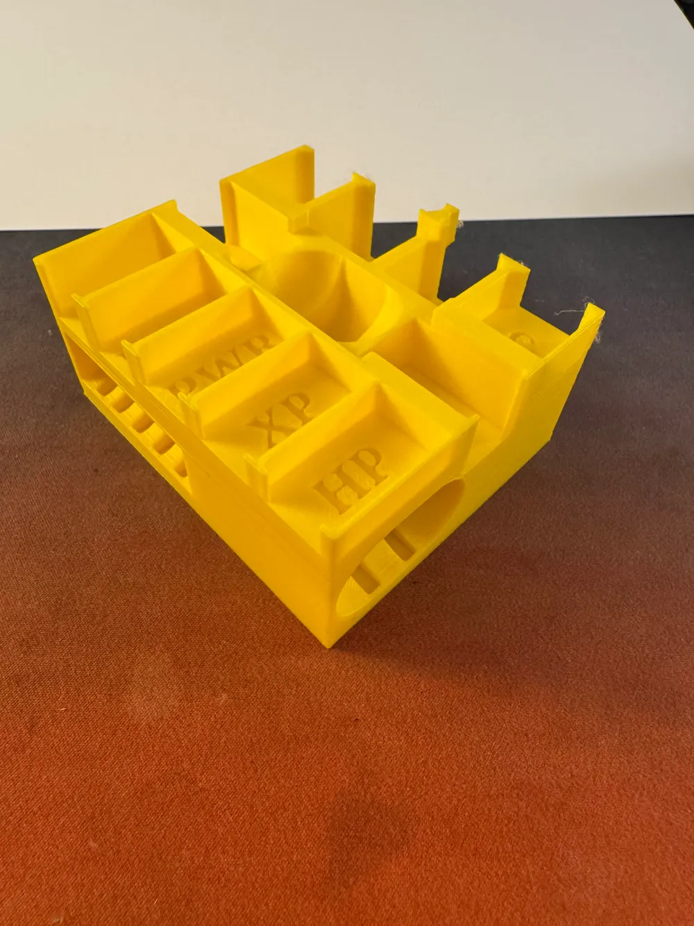 Token insert for BuyTheSameToken Game Genic Box by NavyCow - MakerWorld