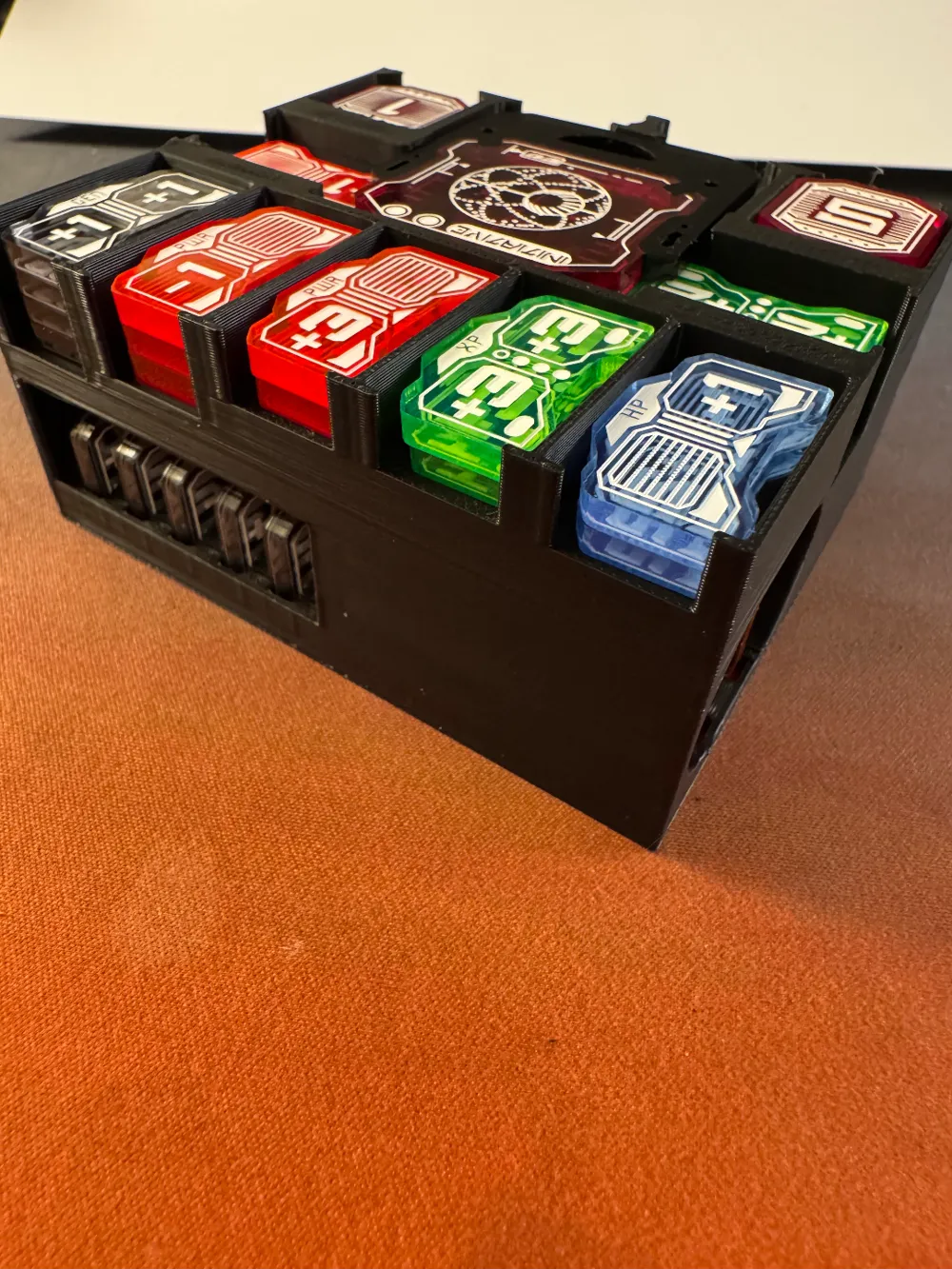 Token insert for BuyTheSameToken Game Genic Box by NavyCow - MakerWorld