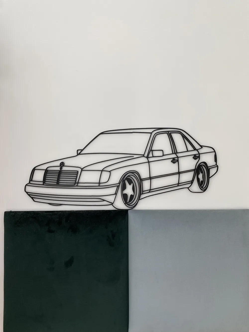 Mercedes W-124 500E 2D Line-art wall decoration by PrzemoDJ MakerWorld ...
