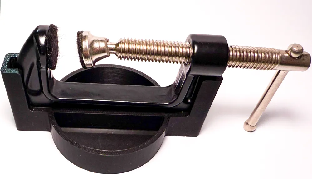 Simple vice by Praveen Vijayan - MakerWorld