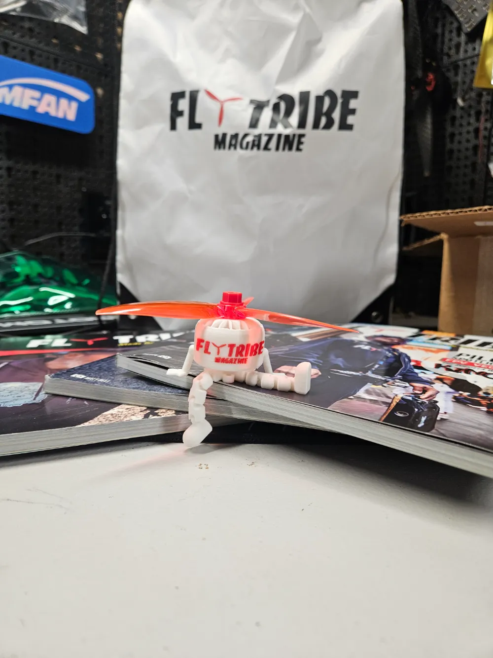 Revista Fly Tribe Motor Man Remezclado por G-Dub FPV MakerWorld ...