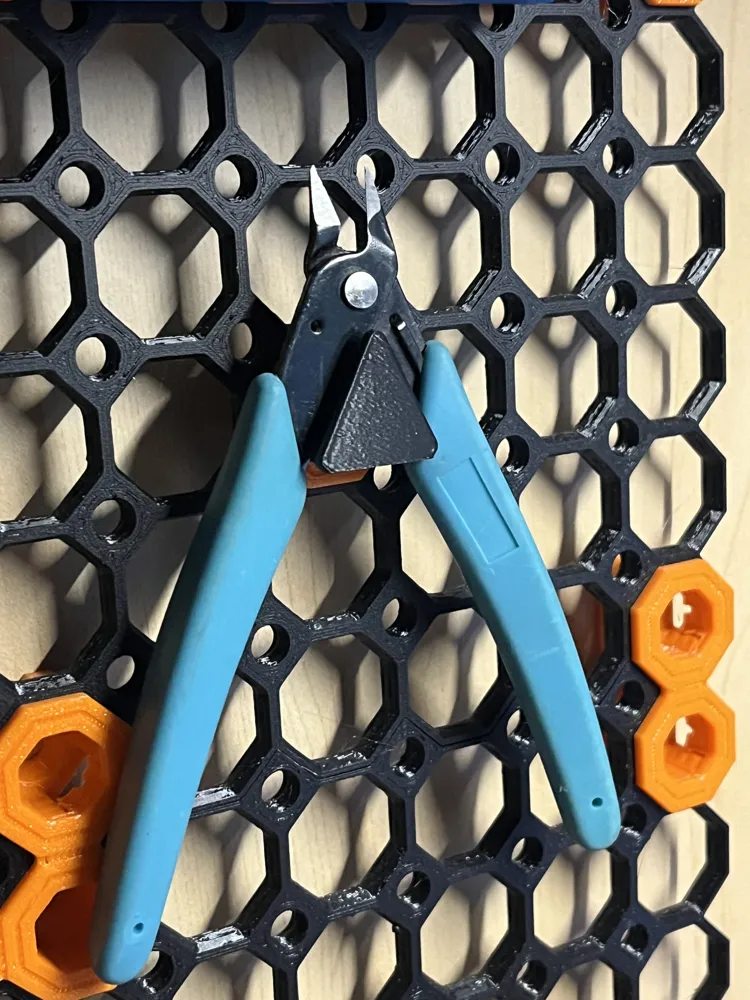 Simple Pliers Holder for Multiboard by Knochi MakerWorld: Download Free ...