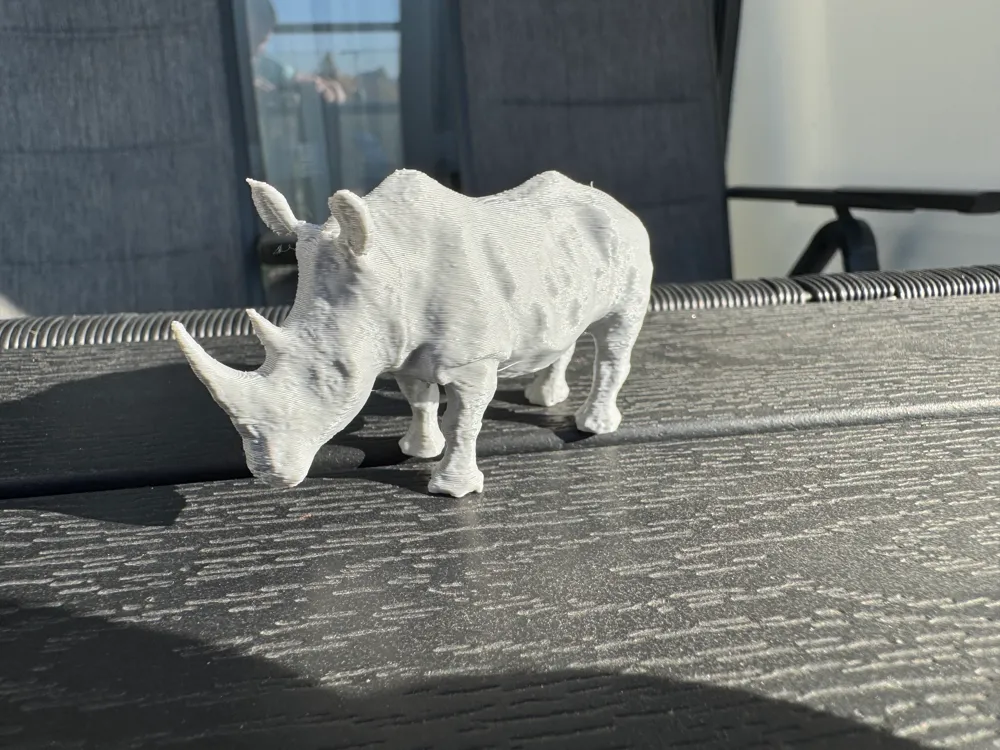 高精細サイ (Rhinoceros) by Budahazi_Design MakerWorld：無料3Dモデルをダウンロード