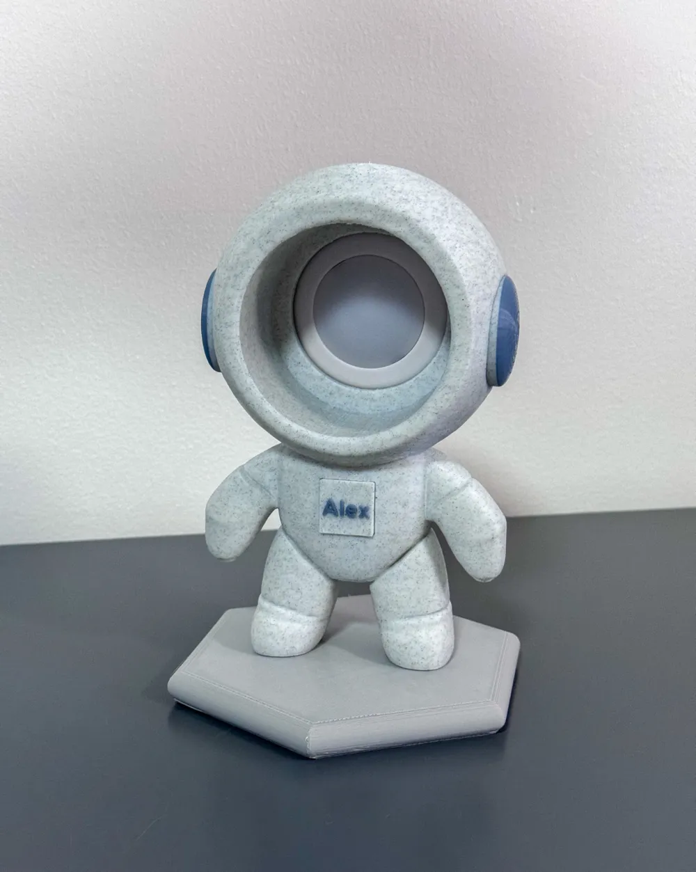 Spaceman Lamp by Ionut90 MakerWorld: Download Free 3D Models