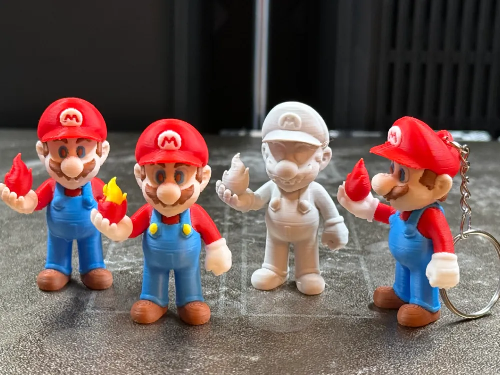 Super Mario with fireball + keychain slot - Free 3D Print Model ...