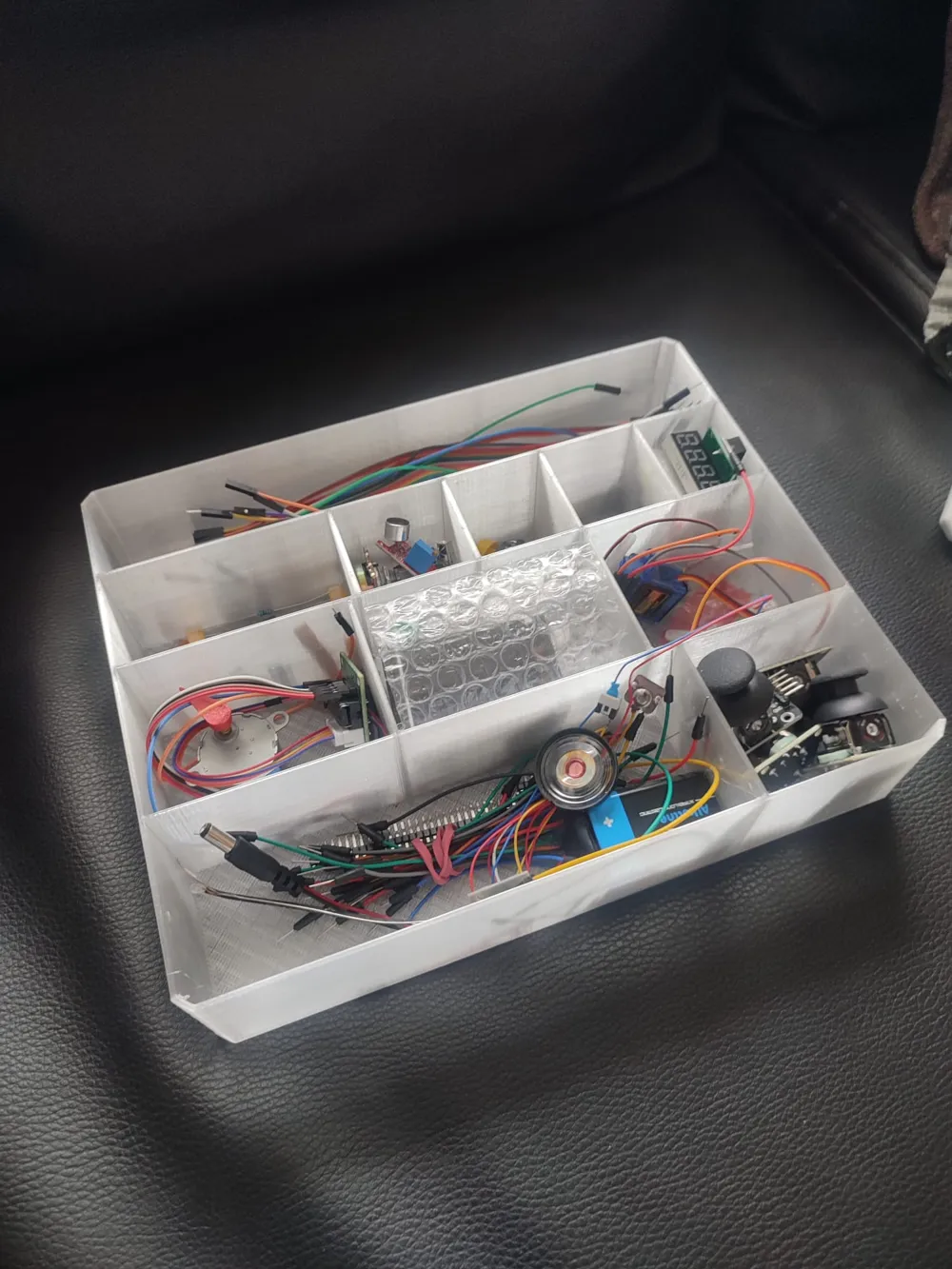 ARDUINO STARTER PACK BOX WITH LID by garrellmcroyMakerWorld: Download ...