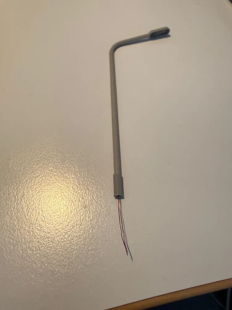 Gooseneck lamp with base H0 - Free 3D Print Model - MakerWorld
