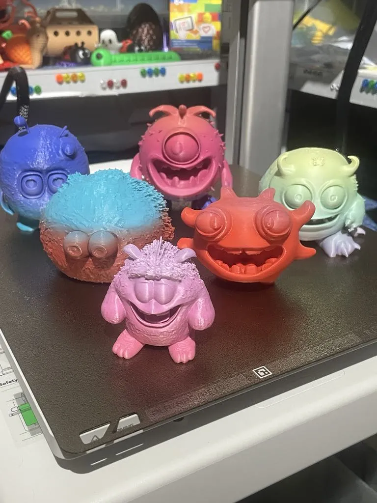 Big eyed Blob Alien Pets (series 2) - Free 3D Print Model - MakerWorld