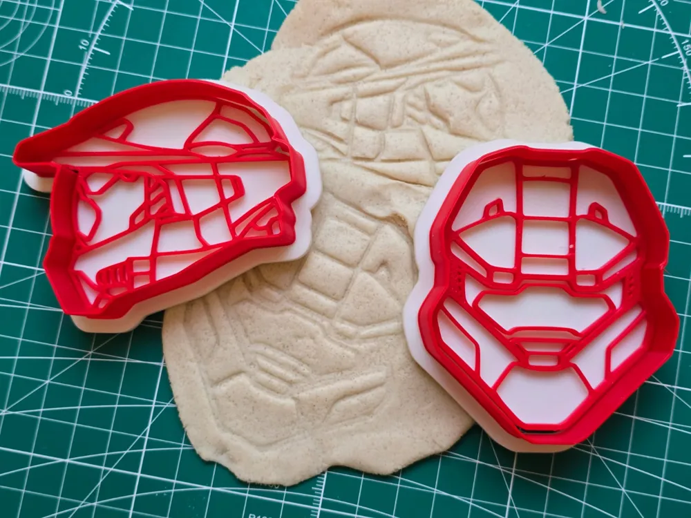 Halo Master Chief Cookie Cutter Stamp - Free 3D Print Model - MakerWorld