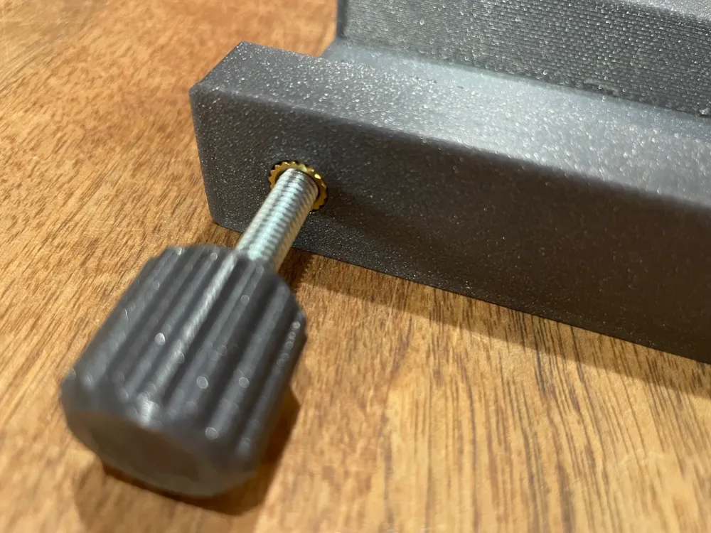 iPhone holder- for instruction videos-iPhone 12-16 - Free 3D Print ...