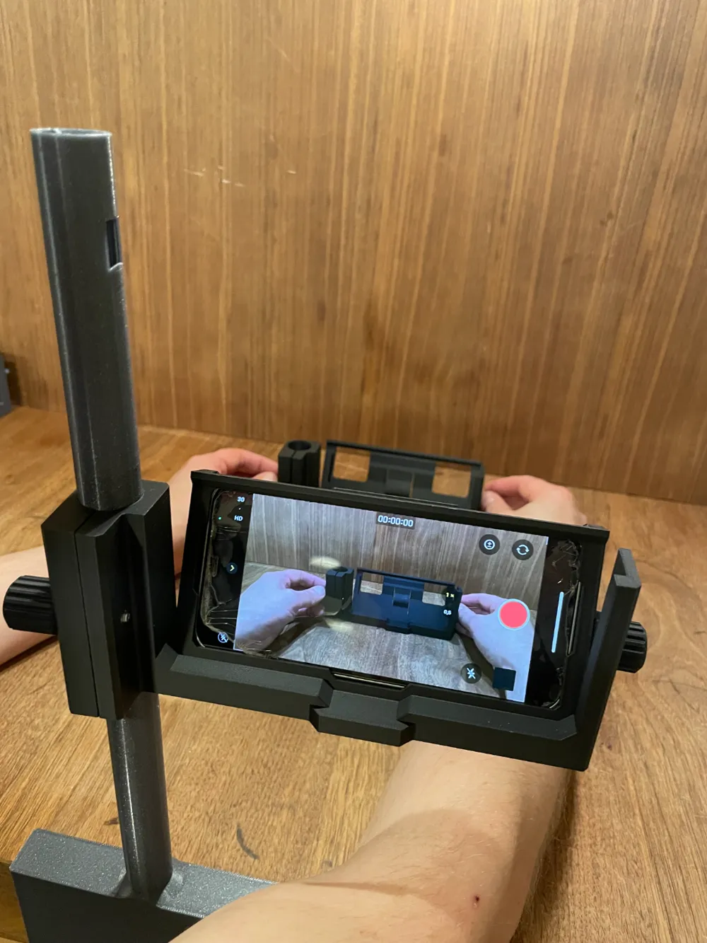iPhone holder- for instruction videos-iPhone 12-16 - Free 3D Print ...