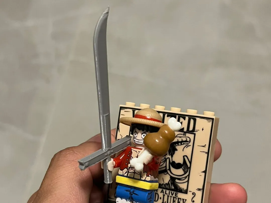 Dracule Mihawks Yoru – One Piece for LEGOs minifig by guti MakerWorld ...