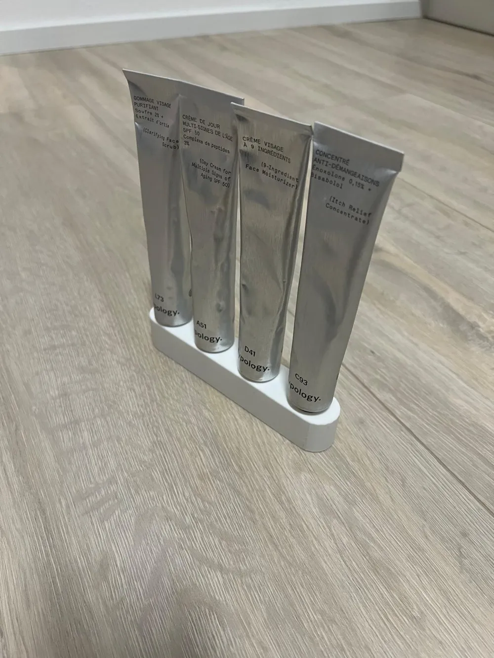 Creme Halter by Thomas MakerWorld: Download Free 3D Models