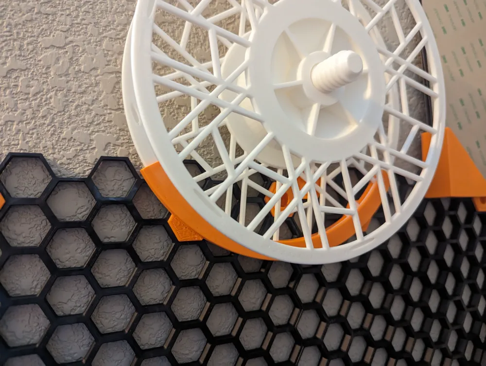 Spool mount for a 200m diameter spool for your HSW by Darrare - MakerWorld