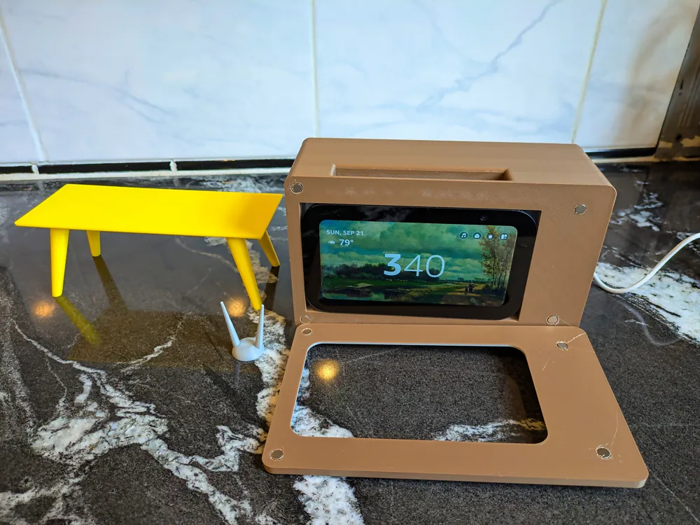 Retro TV Enclosure for Echo Show 5 (Gen 3) - Free 3D Print Model ...