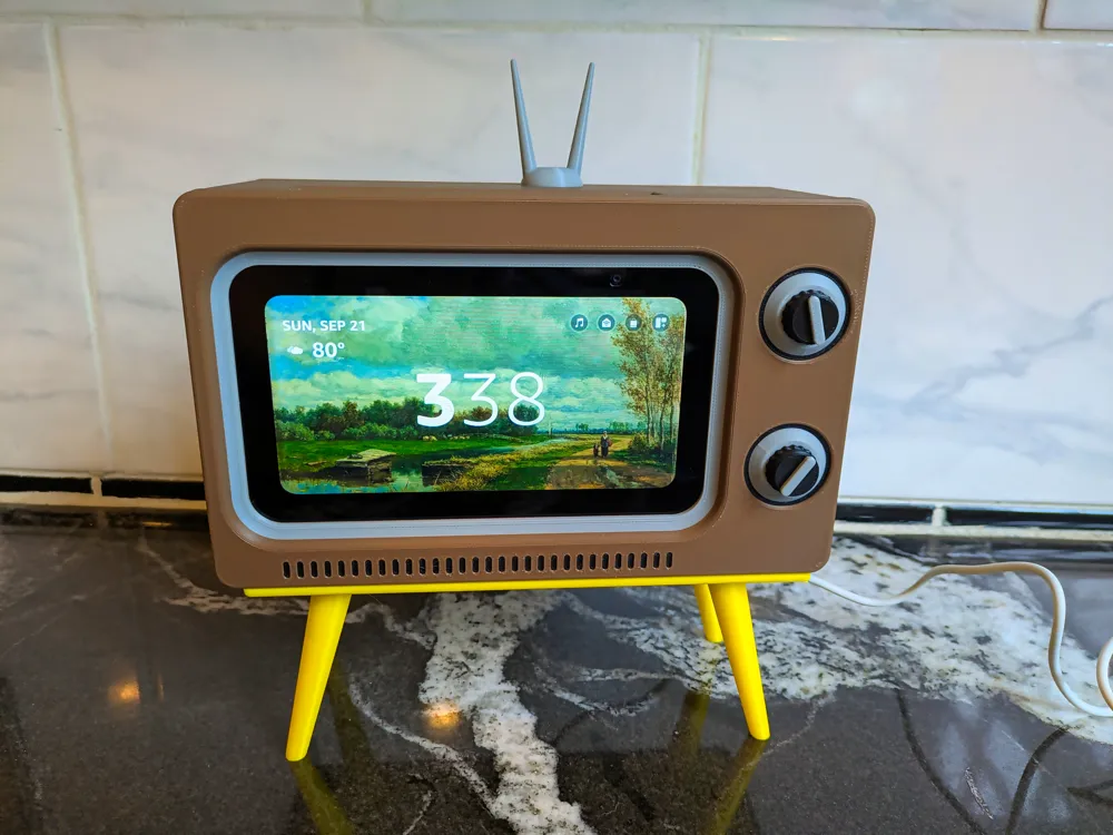 Retro TV Enclosure for Echo Show 5 (Gen 3) - Free 3D Print Model ...