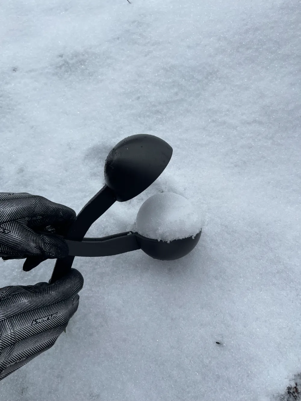 Hand Held Snowball Maker! by Asome - MakerWorld