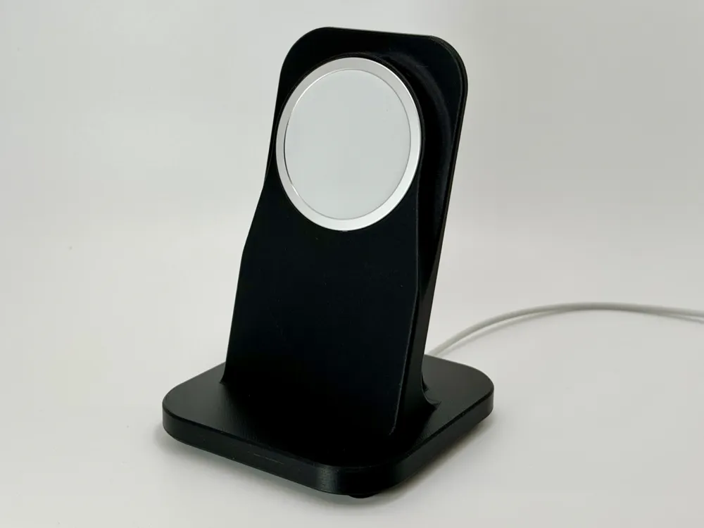 iPhone MagSafe Stand by Dan_ID - MakerWorld