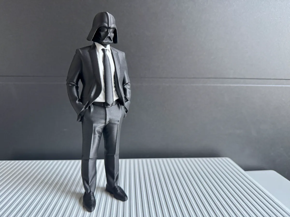 Empire’s CEO Suit figurine by Slevin MakerWorld: Download Free 3D Models