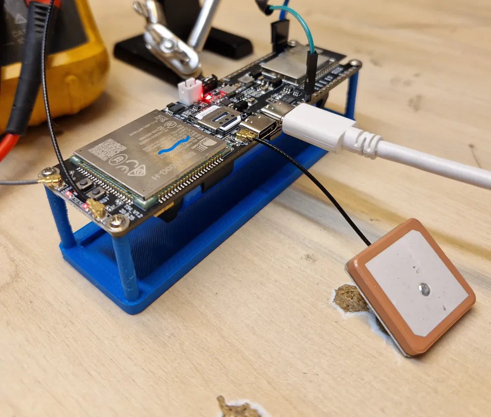 LILYGO TTGO T-SIM7600/7000 pcb holder/stand. - Free 3D Print Model - MakerWorld