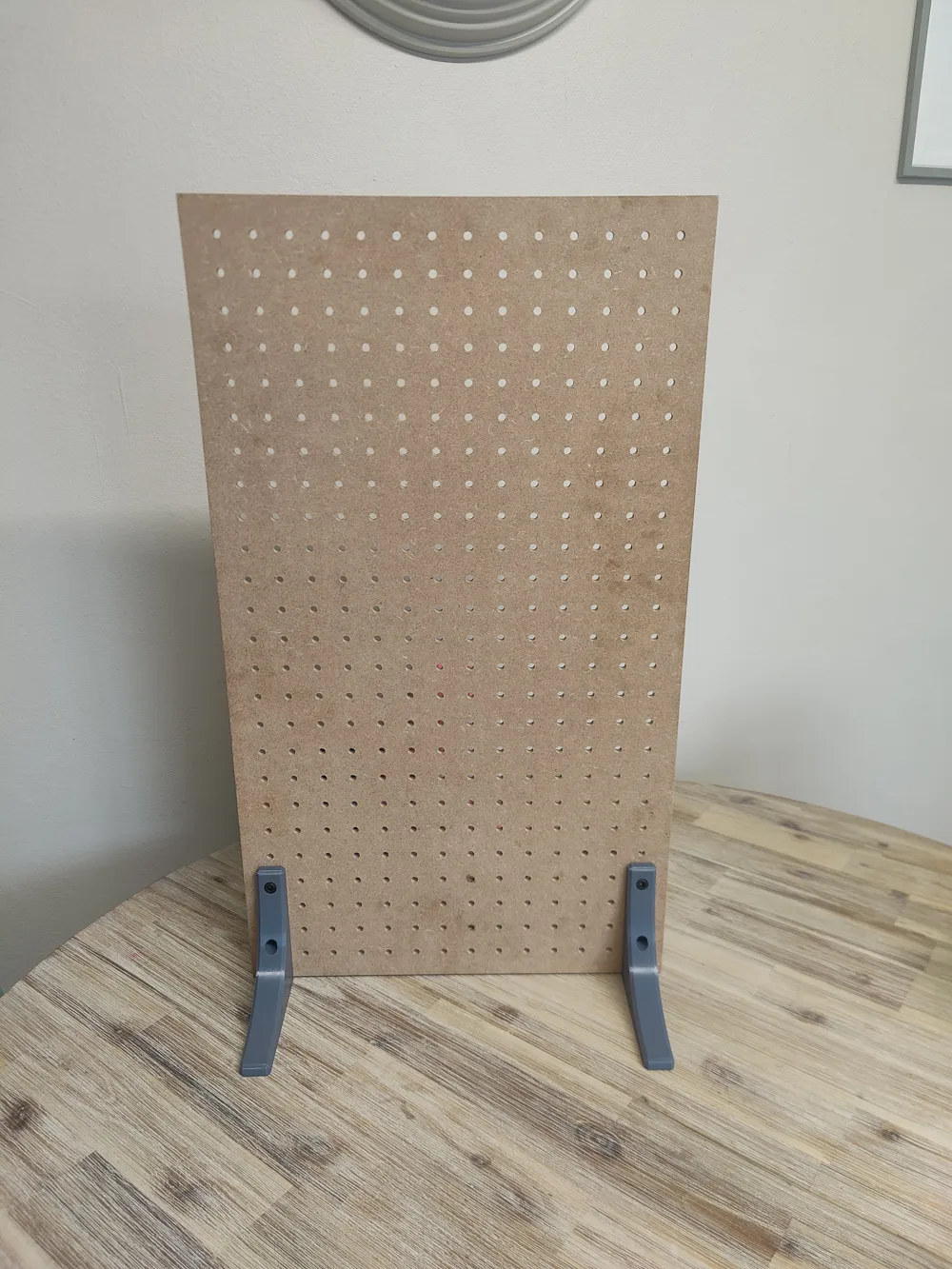 Peg Board Feet Stand for 1 Inch Pegboard - Free 3D Print Model - MakerWorld