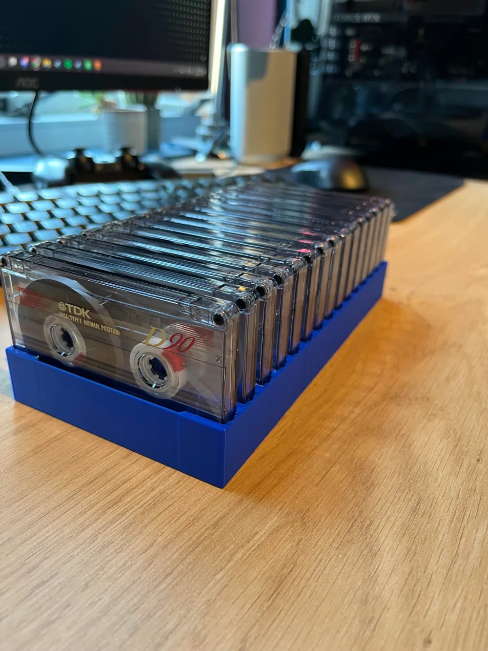 5pc cassette tape holders by sil MakerWorld: Download Free 3D Models