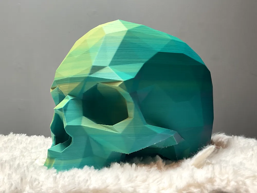 Portaplumas de Calavera de Polifígono Bajo por lordlama MakerWorld ...